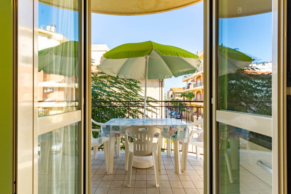 58 M² Appartamento Vacanza ∙ 2 Camere Da Letto ∙ 6 Ospiti - Giulianova