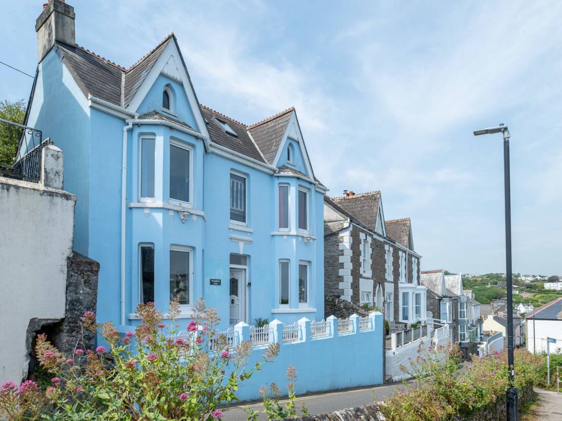 House ∙ 4 Bedrooms ∙ 8 Guests - Carlyon Bay