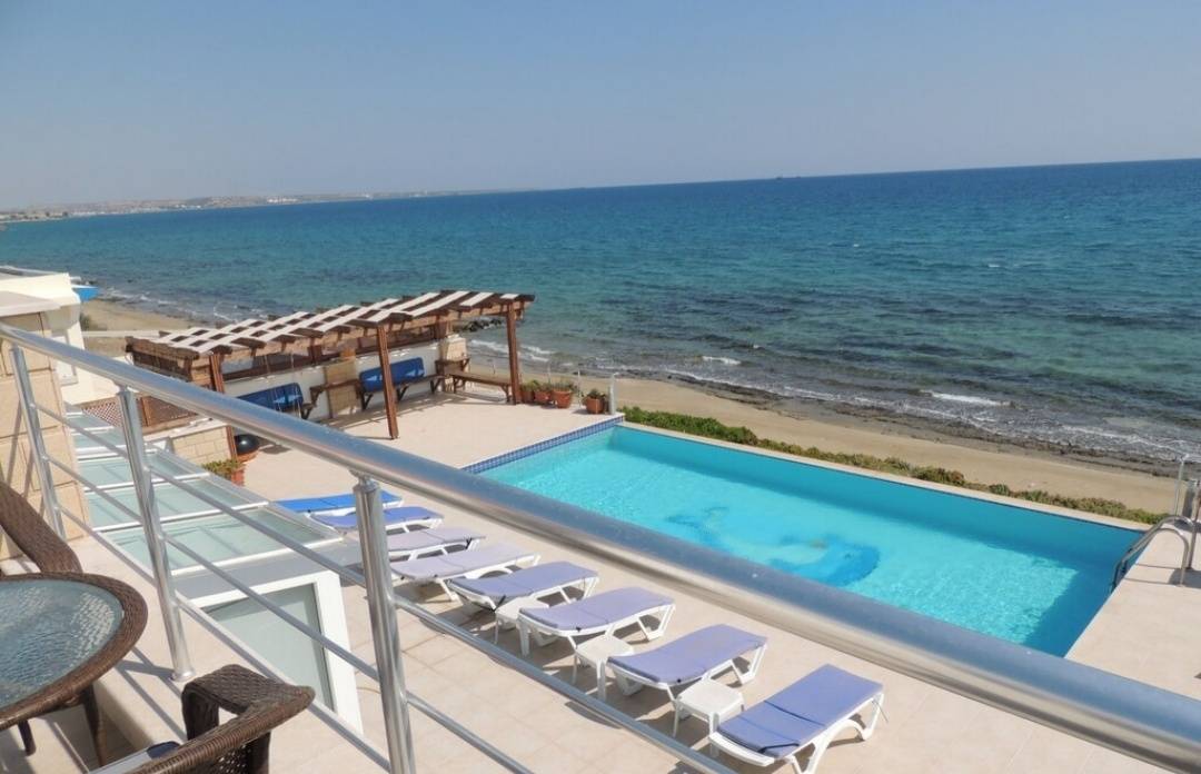 350 M² Villa ∙ 7 Bedrooms ∙ 14 Guests - Yeni İskele
