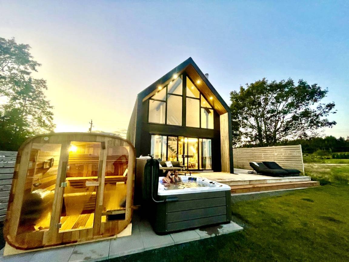 Accommodation ∙ 3 Bedrooms ∙ 9 Guests - Nova Scotia