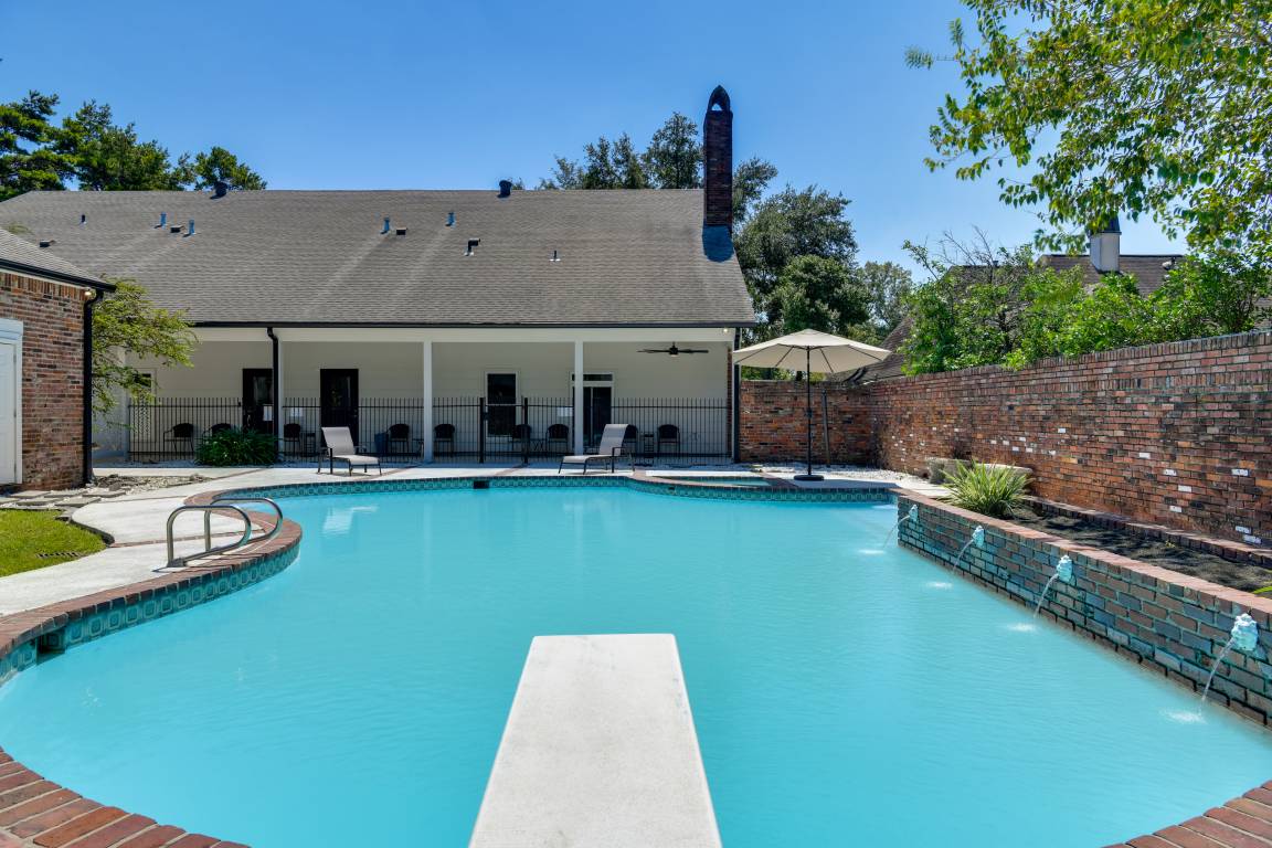 350 M² House ∙ 4 Bedrooms ∙ 12 Guests - Baton Rouge, LA