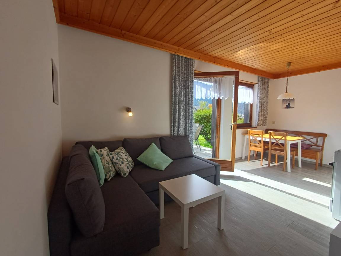 60 M² Huoneisto ∙ 2 Makuuhuonetta ∙ 4 Vierasta - Uttendorf