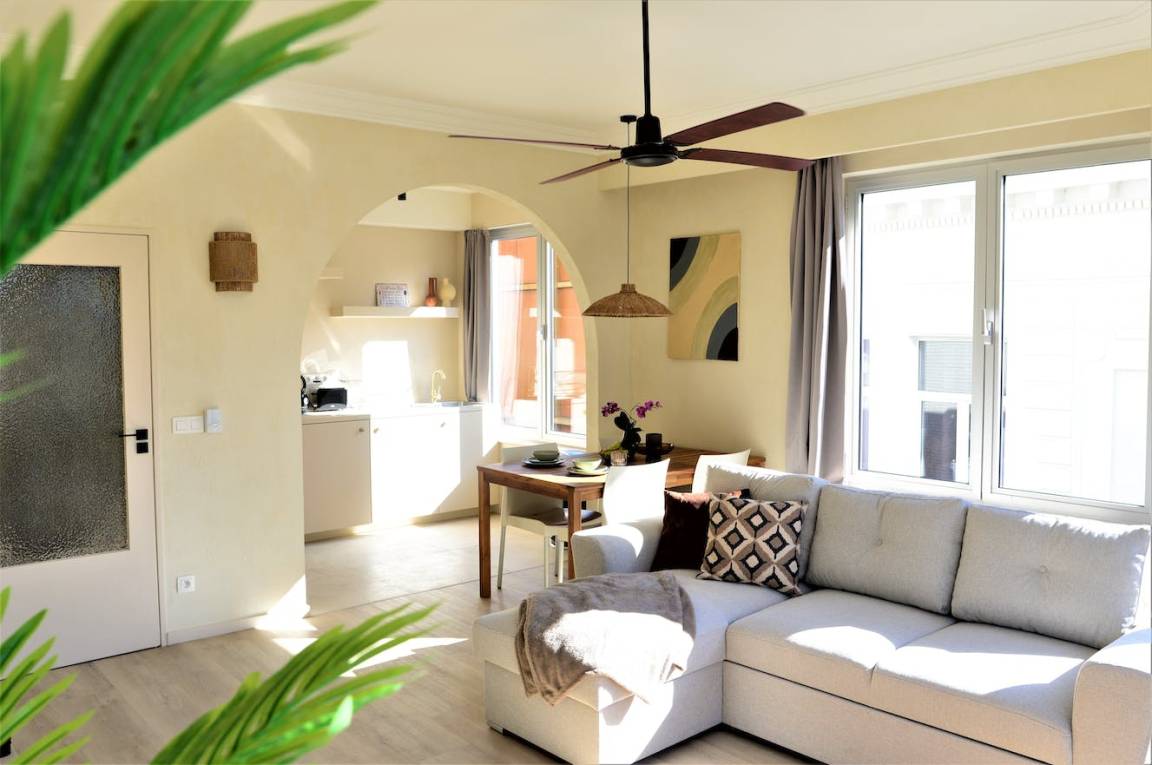 90 M² Apartment ∙ 2 Bedrooms ∙ 6 Guests - Antwerp, Belgium