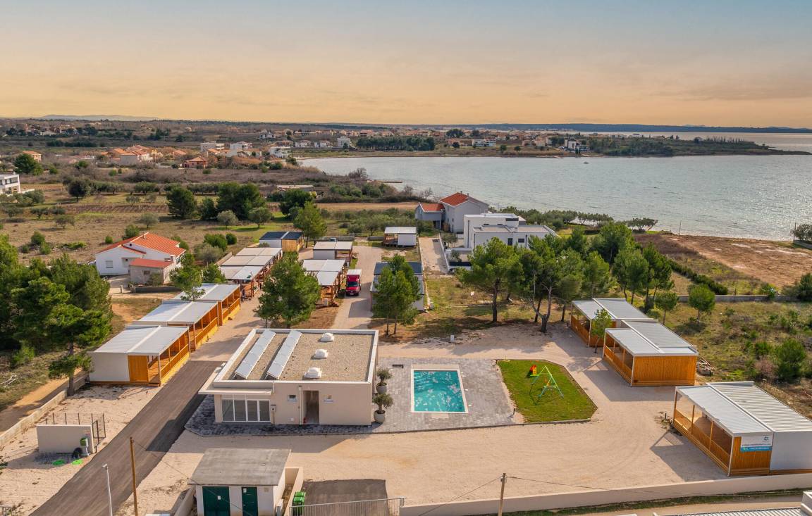 36 M² Ferienhaus ∙ 2 Schlafzimmer ∙ 6 Gäste - Nin