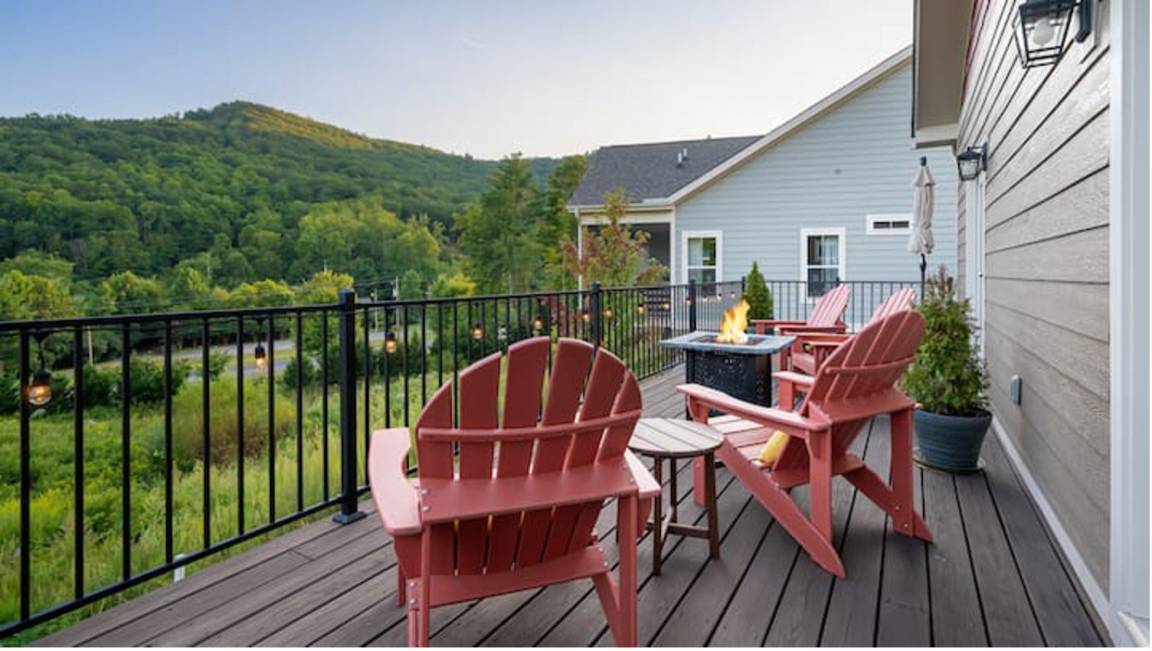 86 M² Bungalow ∙ 2 Bedrooms ∙ 4 Guests - Swannanoa, NC