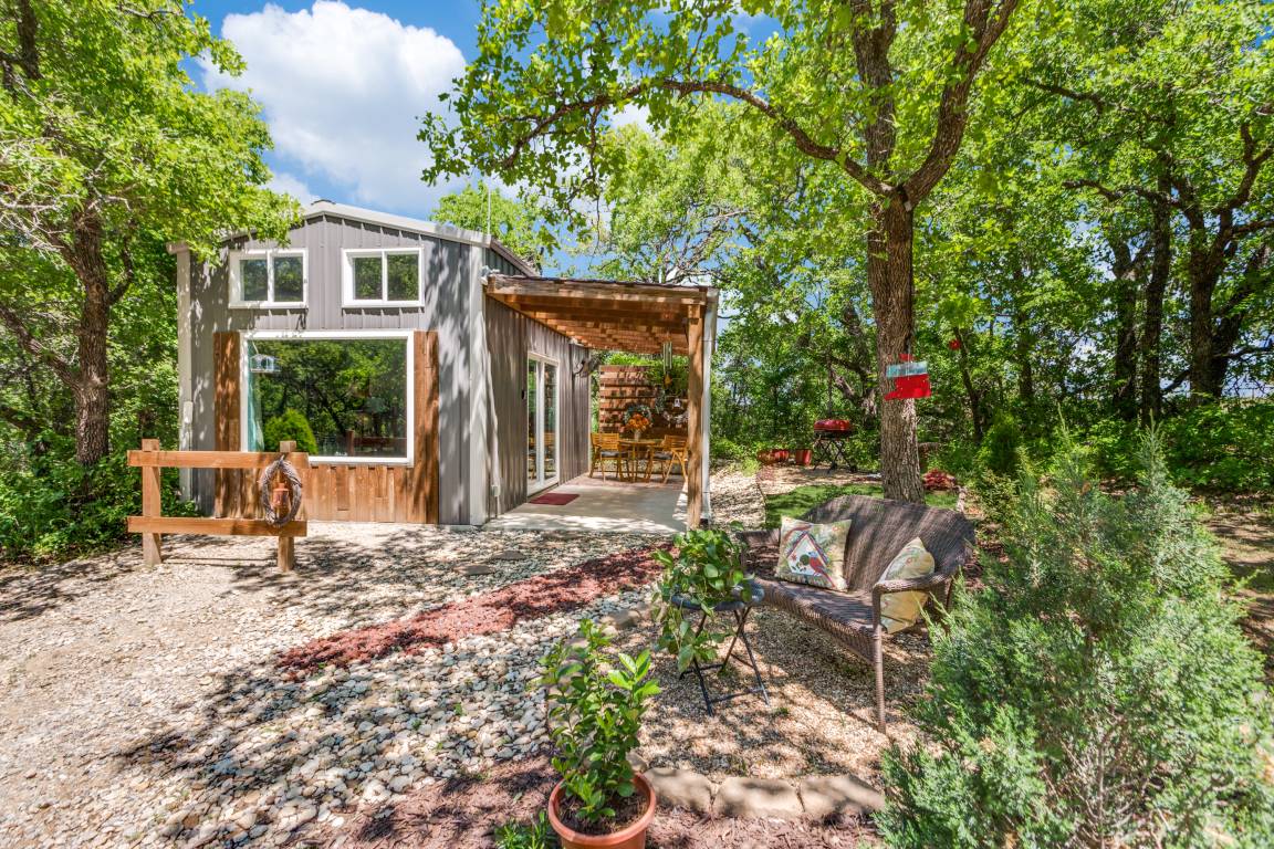 Cabin ∙ 1 Bedroom ∙ 2 Guests - Texas