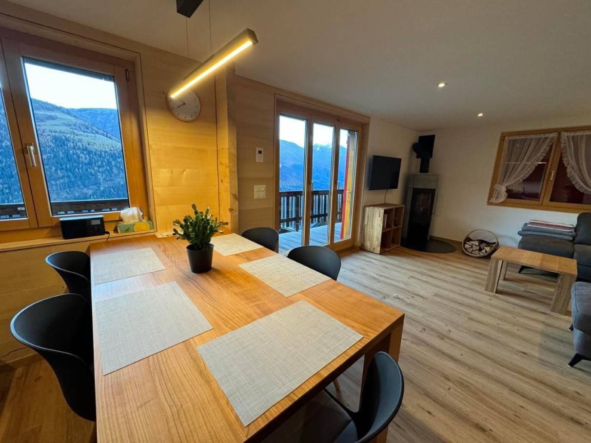 Apartment ∙ 2 Bedrooms ∙ 5 Guests - Lax