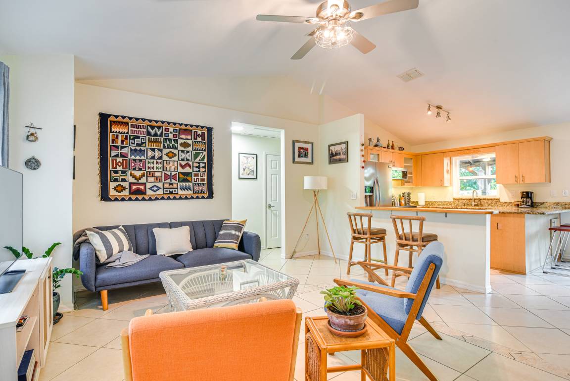 111 M² House ∙ 2 Bedrooms ∙ 4 Guests - St. Pete Beach, FL