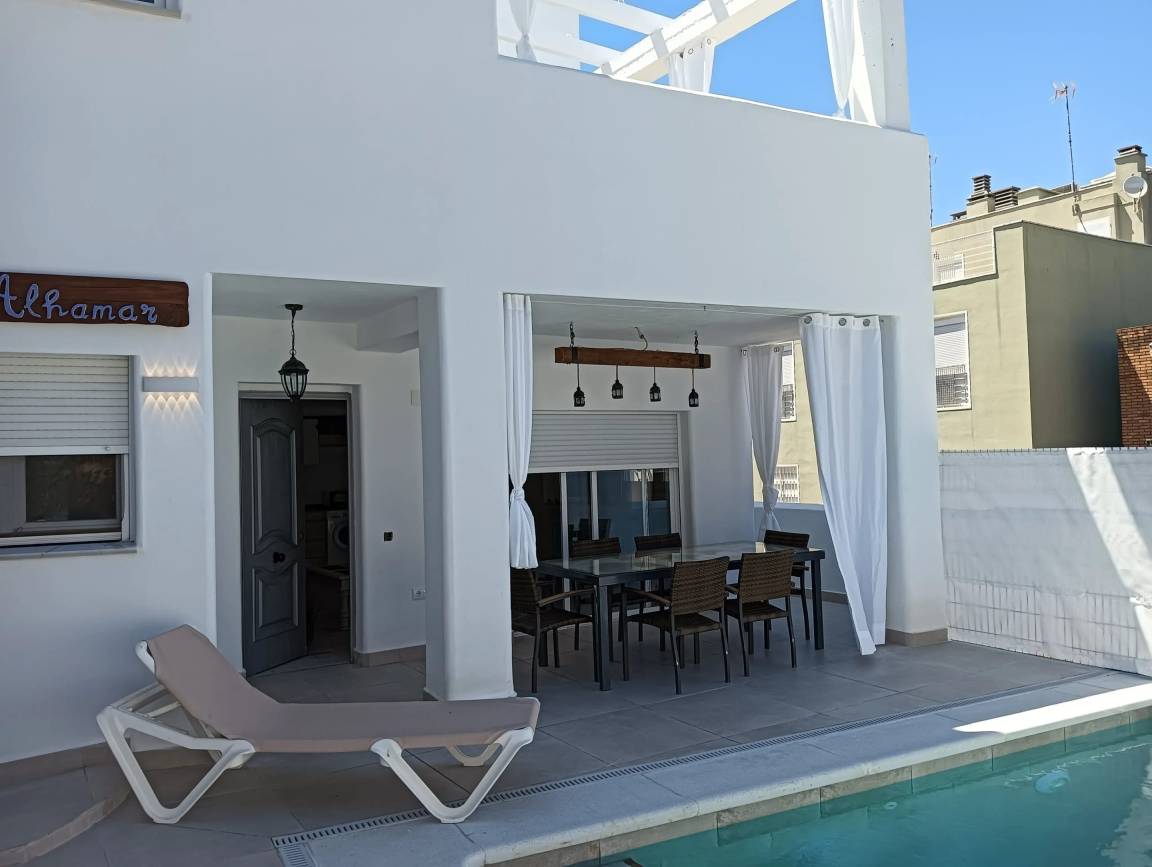 110 M² Chalet ∙ 3 Habitaciones ∙ 6 Huéspedes - Punta Umbría