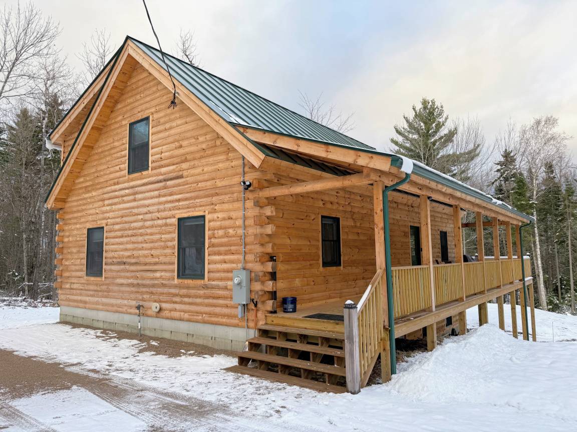 Cabin ∙ 3 Bedrooms ∙ 15 Guests - New Hampshire