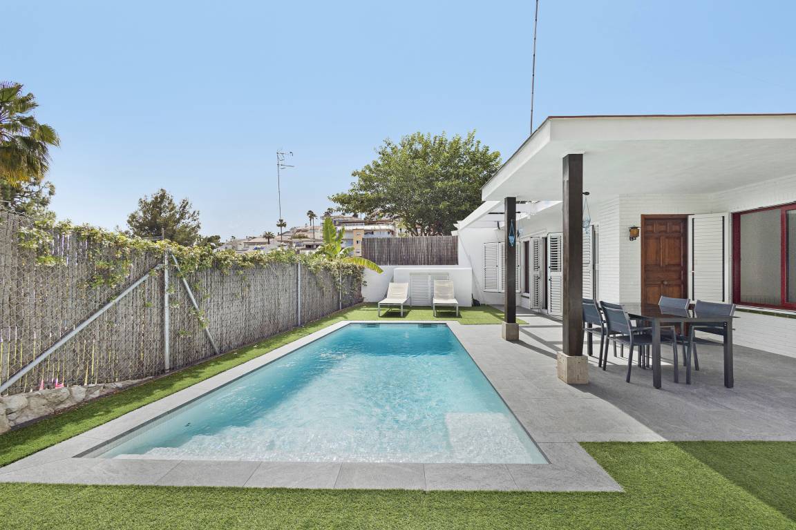 60 M² Casa ∙ 2 Habitaciones ∙ 6 Huéspedes - Sitges