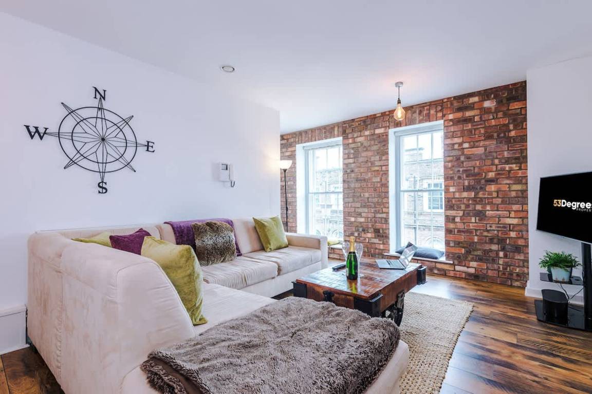 Apartment ∙ 2 Bedrooms ∙ 4 Guests - Chester