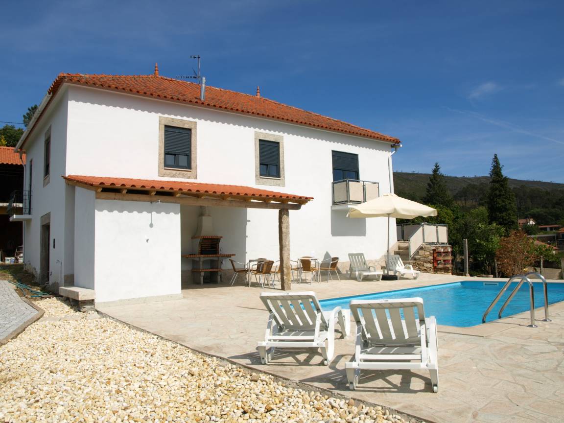 110 M² Villa ∙ 4 Makuuhuonetta ∙ 10 Vierasta - Caminha