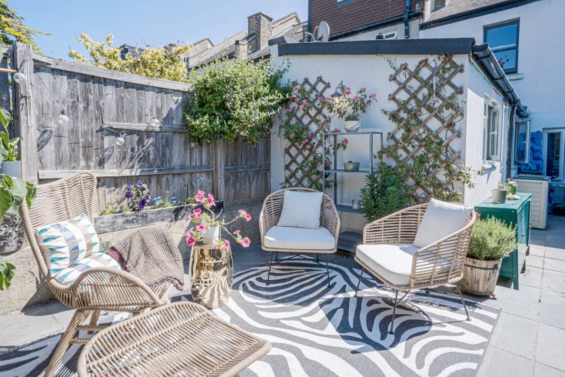 67 M² House ∙ 2 Bedrooms ∙ 4 Guests - Hertfordshire