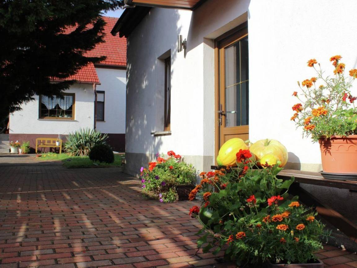 120 M² Ferienhaus ∙ 3 Schlafzimmer ∙ 6 Gäste - Guben