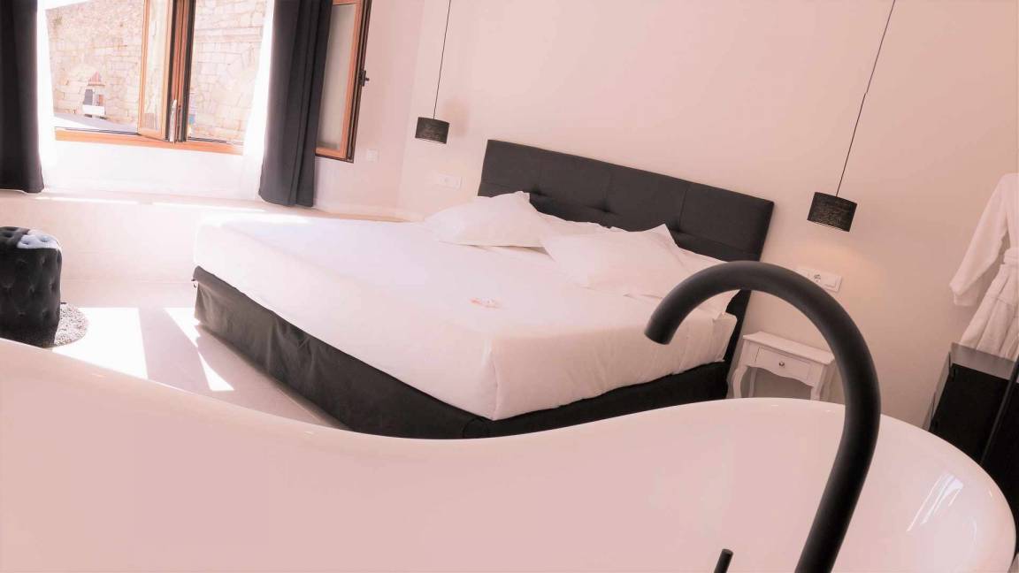 24 M² Hotel ∙ 1 Schlafzimmer ∙ 2 Gäste - Segovia