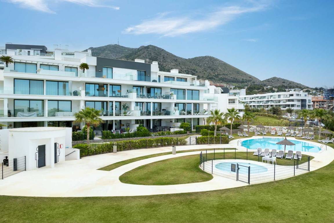 90 M² Apartment ∙ 2 Bedrooms ∙ 5 Guests - Fuengirola