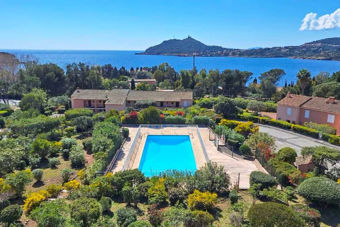 65 M² Apartment ∙ 1 Bedroom ∙ 4 Guests - Agay