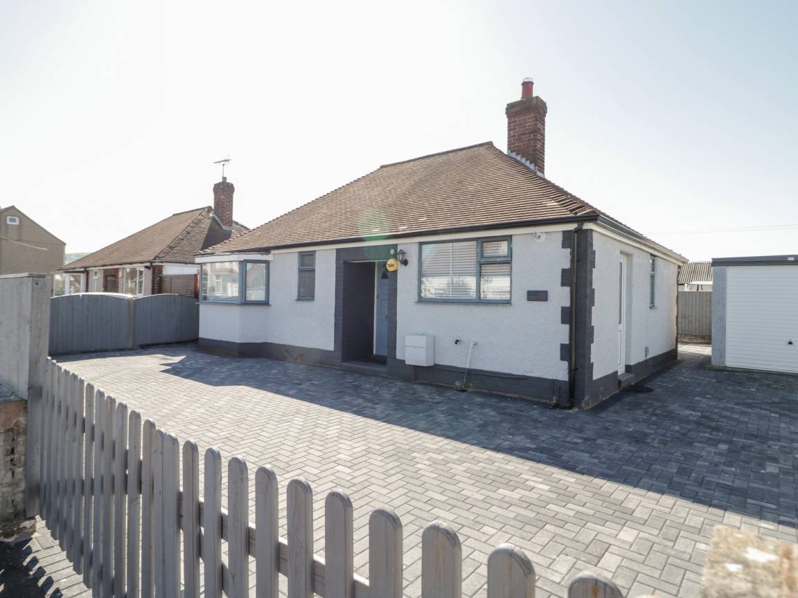 Cottage ∙ 2 Bedrooms ∙ 4 Guests - Prestatyn