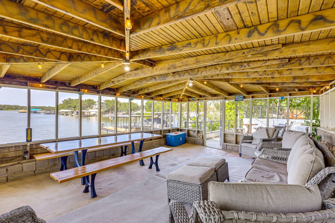 167 M² House ∙ 4 Bedrooms ∙ 11 Guests - Brownwood, TX