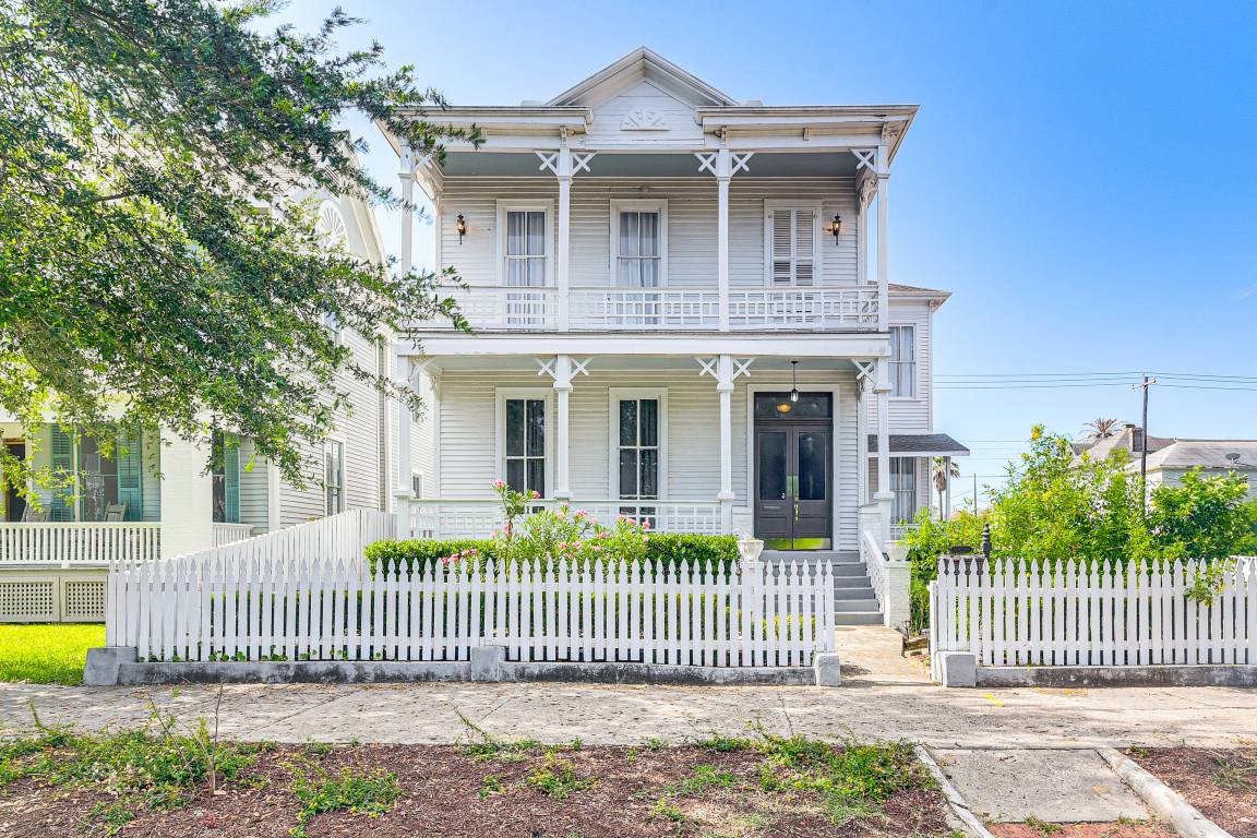 371 M² House ∙ 6 Bedrooms ∙ 28 Guests - Galveston, TX