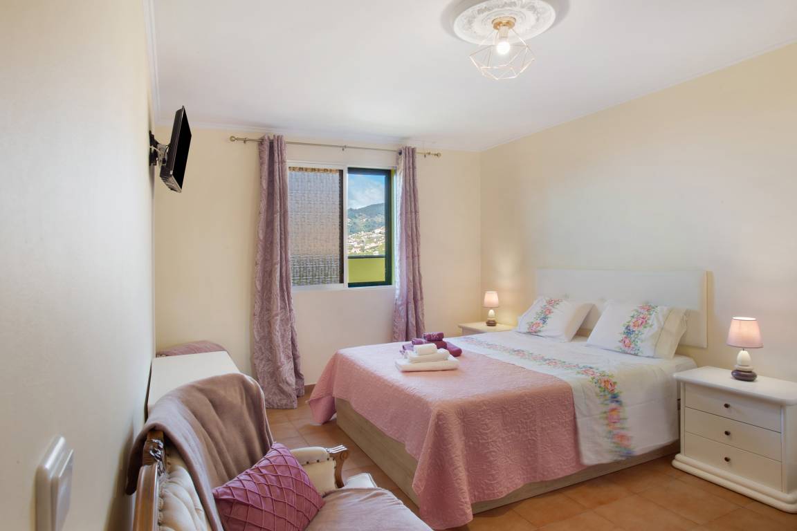 100 M² House ∙ 2 Bedrooms ∙ 4 Guests - Funchal