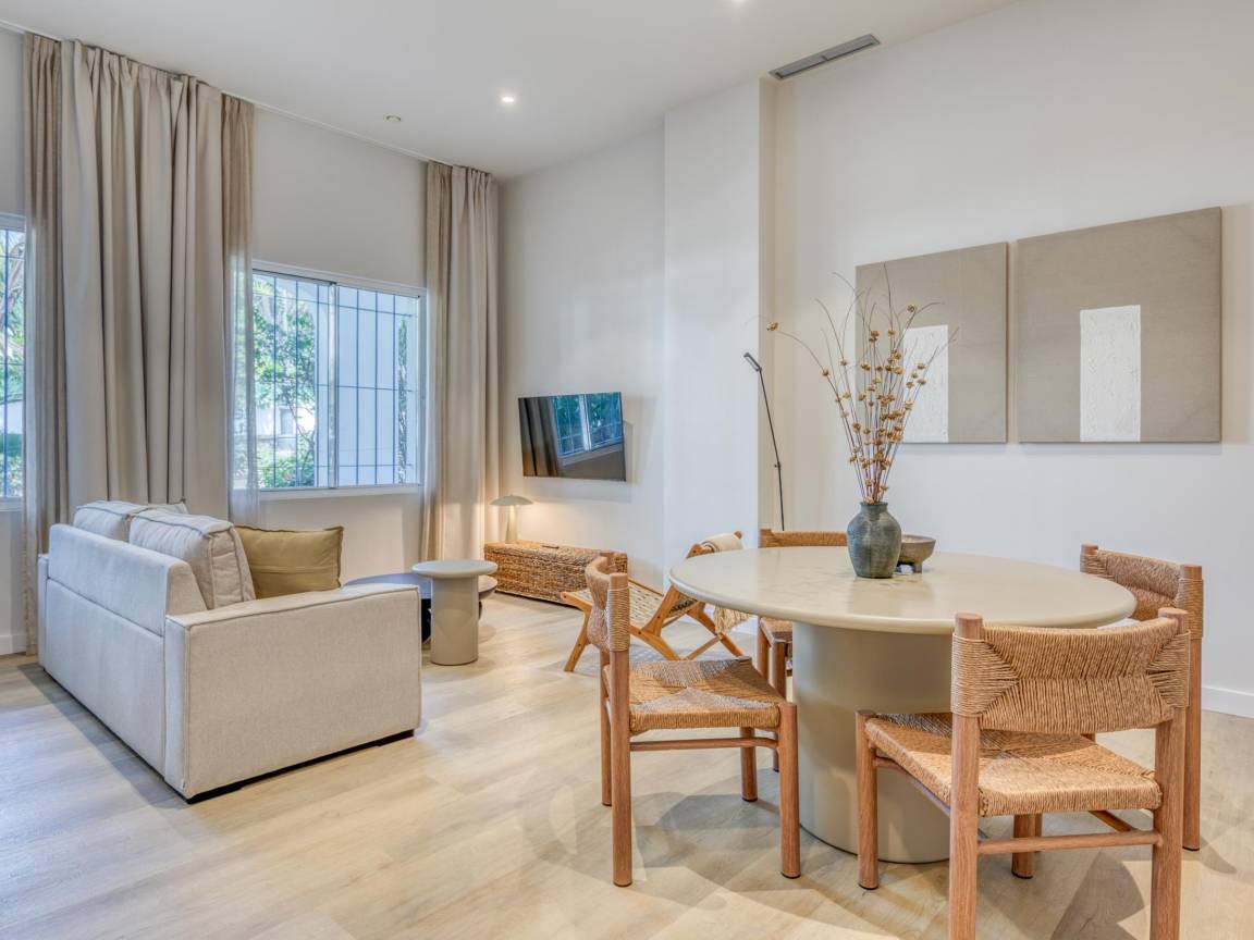 66 M² Apartamento ∙ 1 Habitación ∙ 4 Huéspedes - Estepona