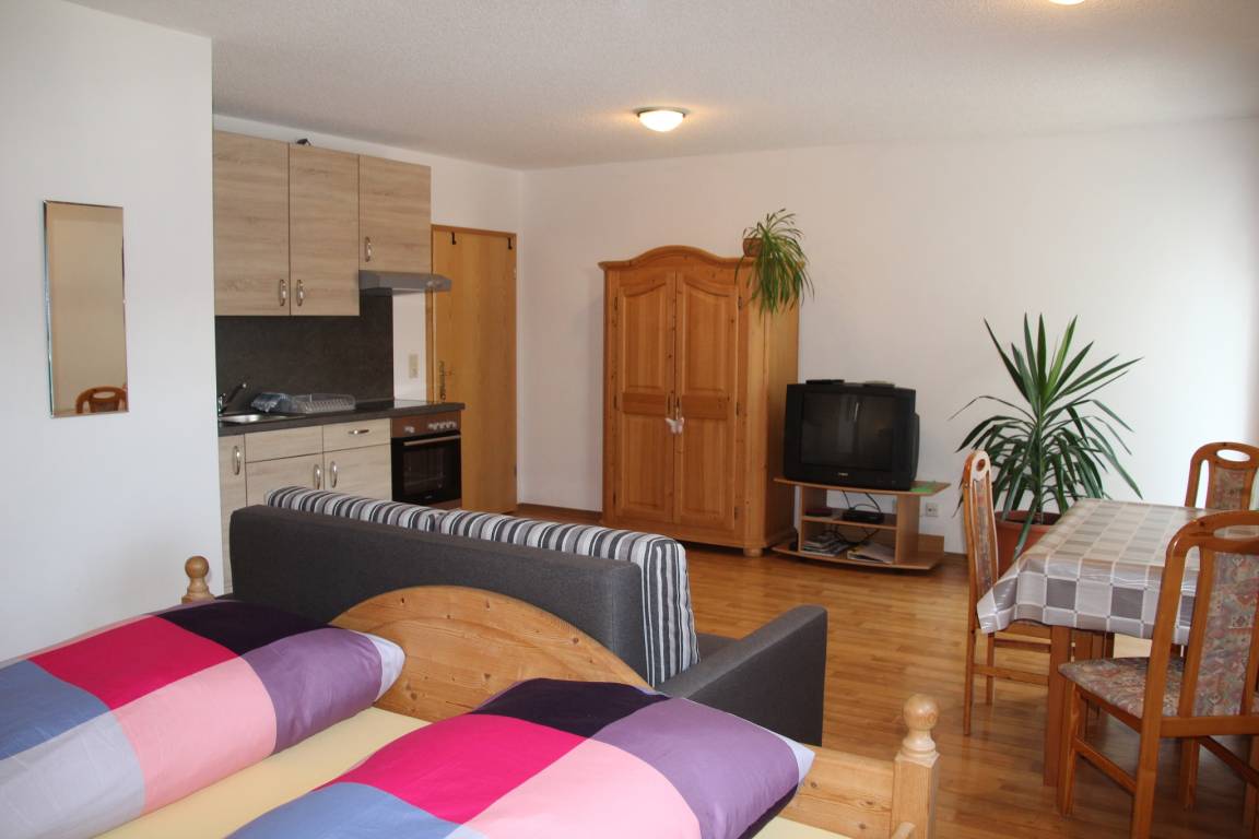 30 M² Ferienwohnung ∙ 1 Schlafzimmer ∙ 2 Gäste - Riedenburg