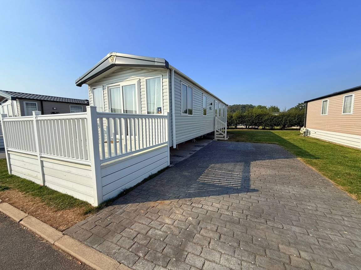 40 M² Cabin ∙ 3 Bedrooms ∙ 6 Guests - Yorkshire