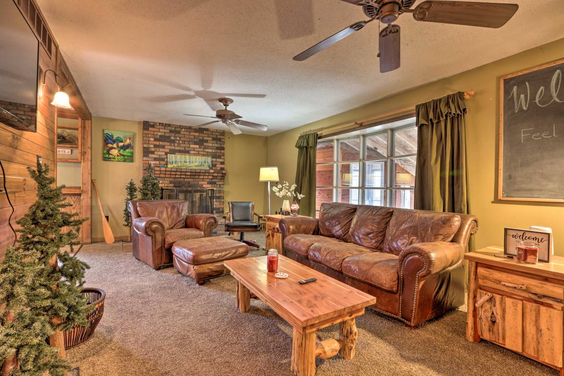 278 M² Cottage ∙ 7 Bedrooms ∙ 14 Guests - Little Dixie Lake, MO