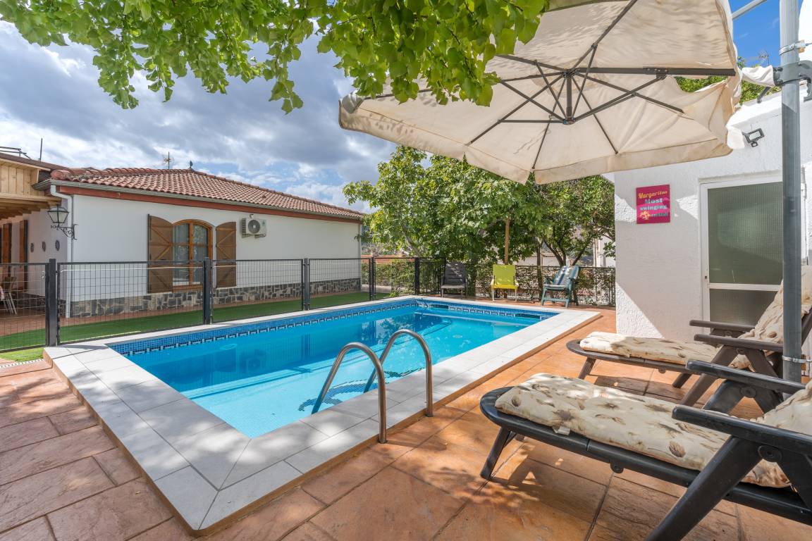 160 M² Casa ∙ 4 Habitaciones ∙ 10 Huéspedes - Monachil