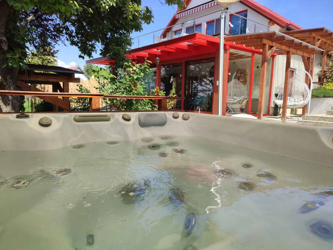 140 M² House ∙ 2 Bedrooms ∙ 6 Guests - Balatonfüred