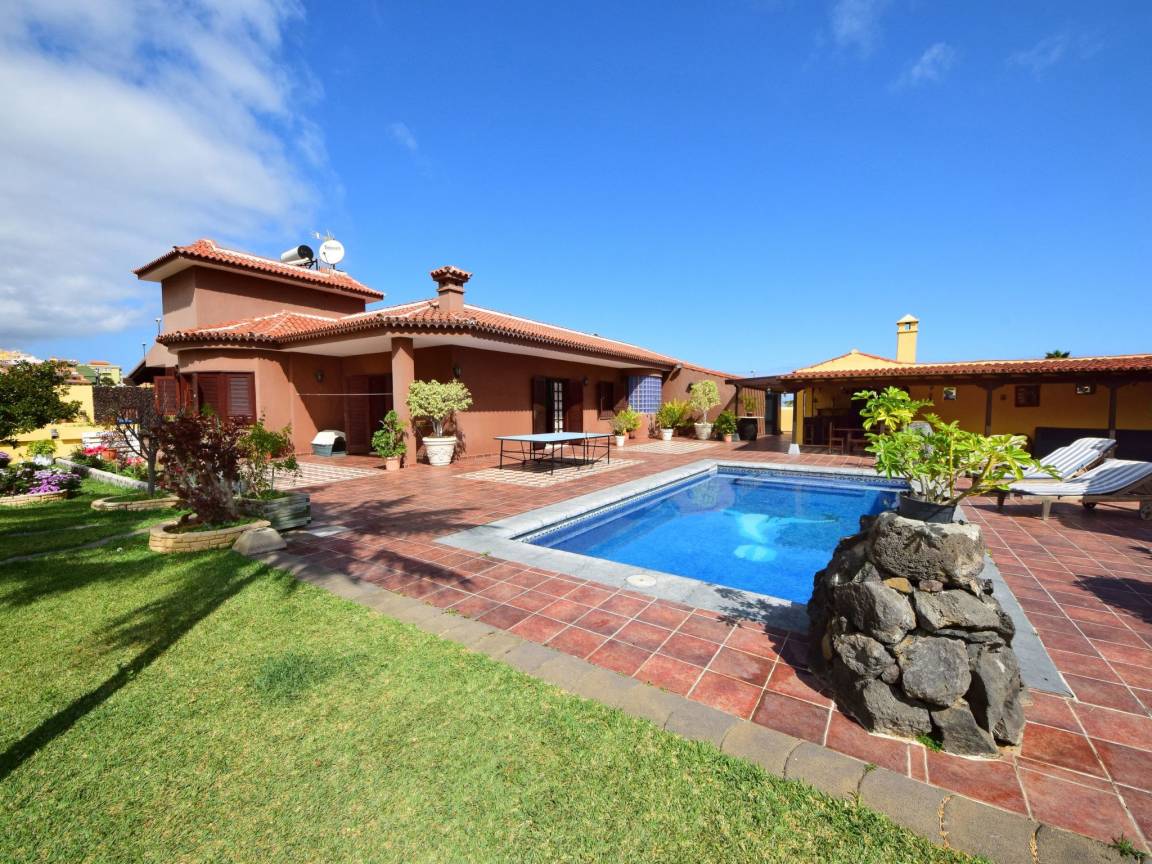 249 M² Huis ∙ 5 Slaapkamers ∙ 10 Gasten - Puerto de la Cruz