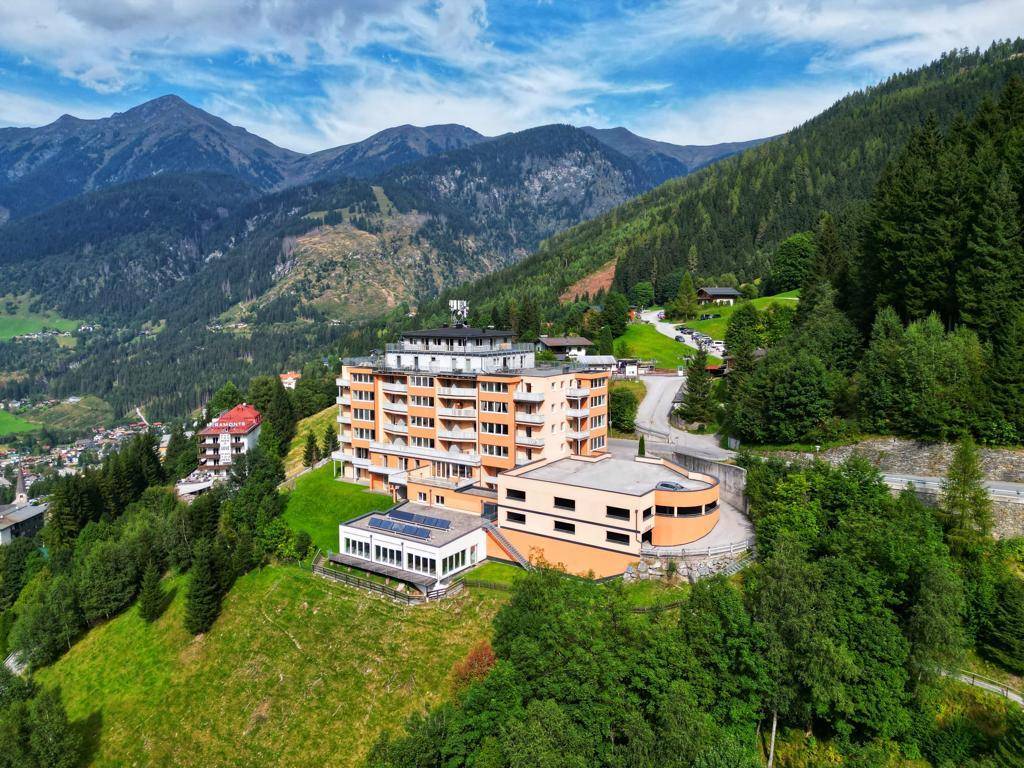 80 M² Apartment ∙ 2 Bedrooms ∙ 4 Guests - Bad Gastein