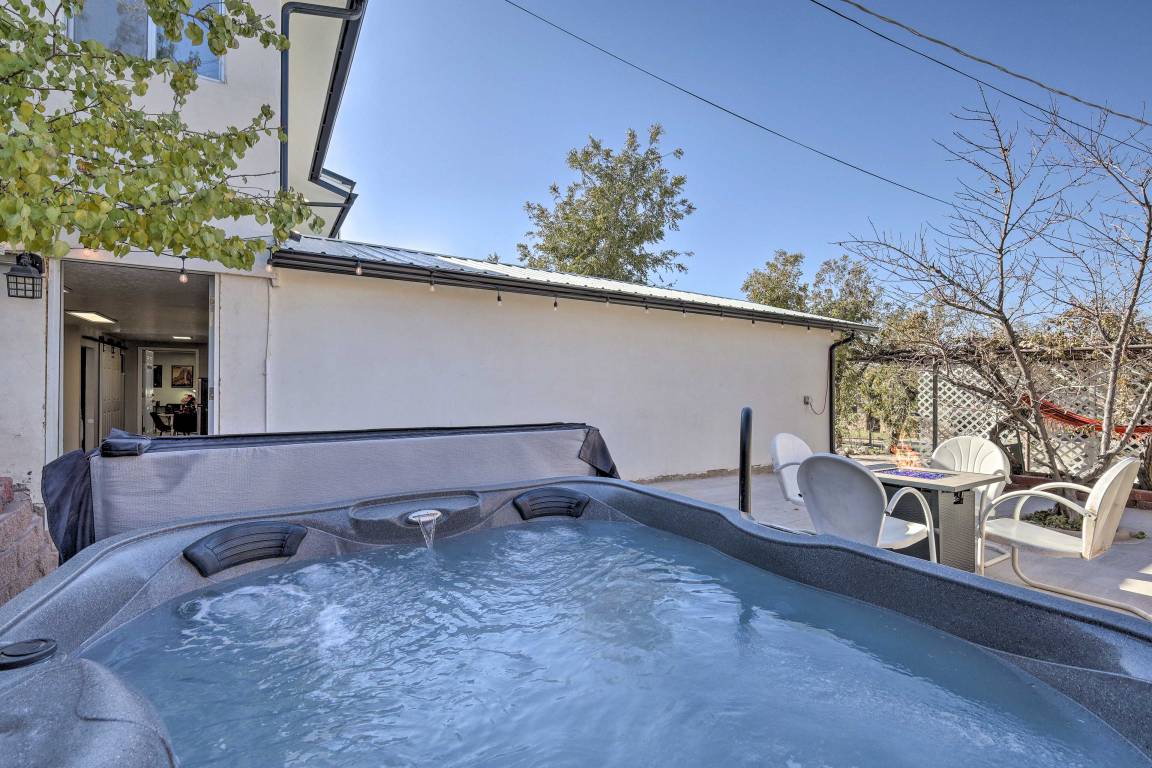 85 M² Apartment ∙ 2 Bedrooms ∙ 4 Guests - Leeds, UT