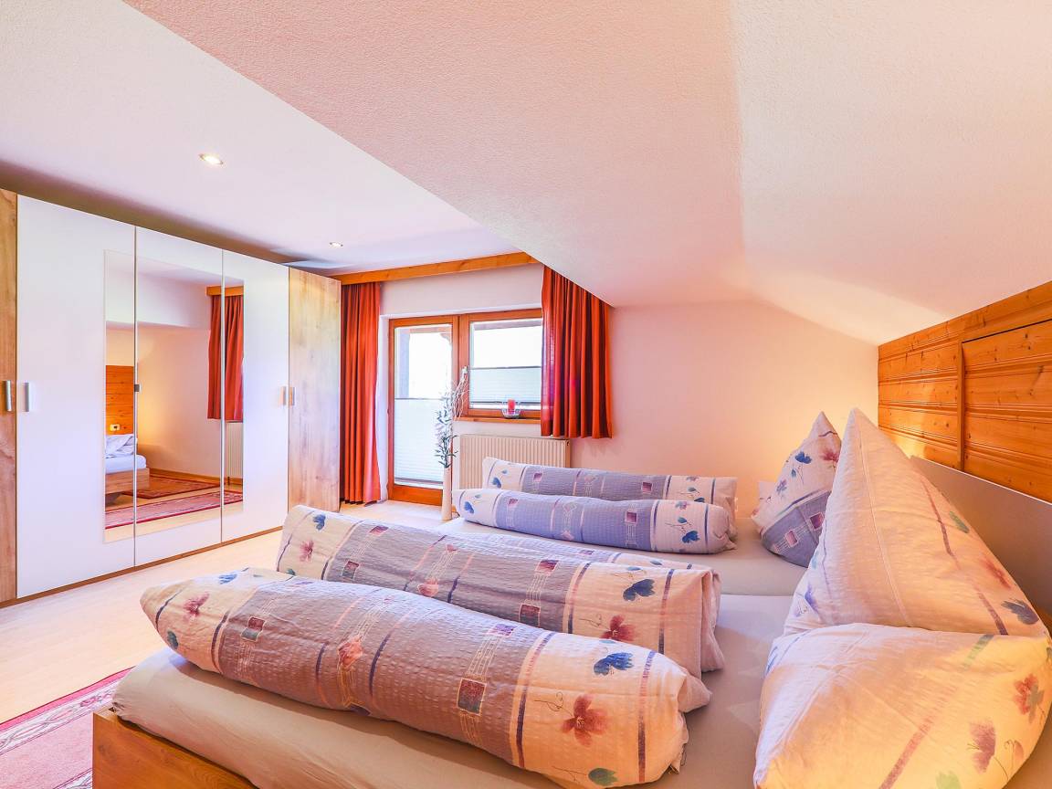65 M² Apartment ∙ 2 Bedrooms ∙ 4 Guests - Langenfeld, Austria