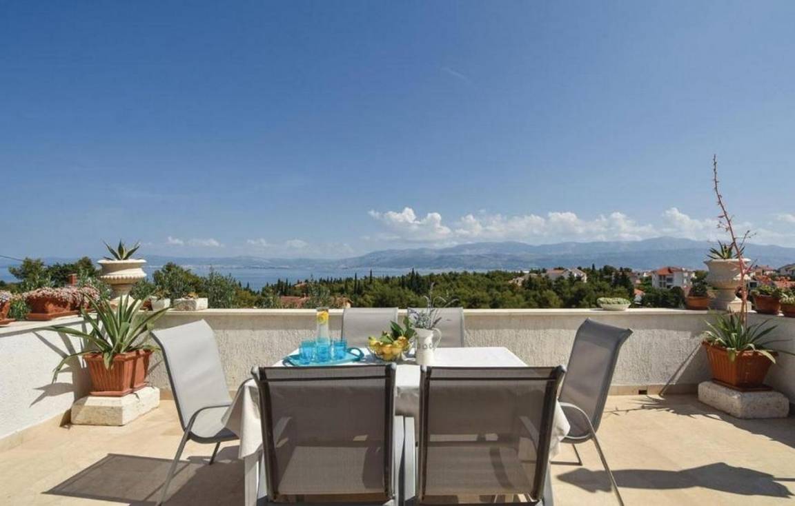 113 M² Appartement ∙ 3 Chambres ∙ 8 Personnes - Supetar