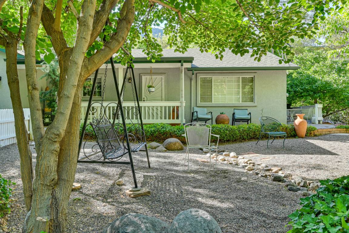 110 M² House ∙ 2 Bedrooms ∙ 6 Guests - Oak Creek Canyon, AZ