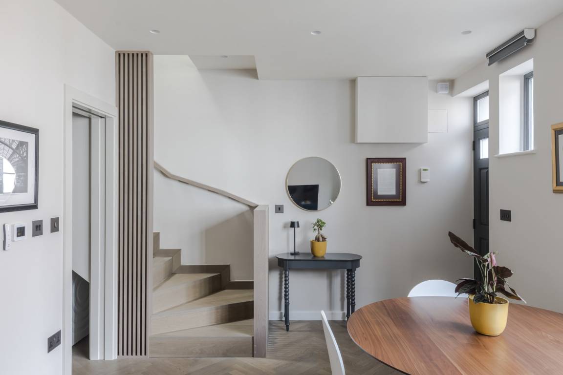 76 M² House ∙ 2 Bedrooms ∙ 5 Guests - London