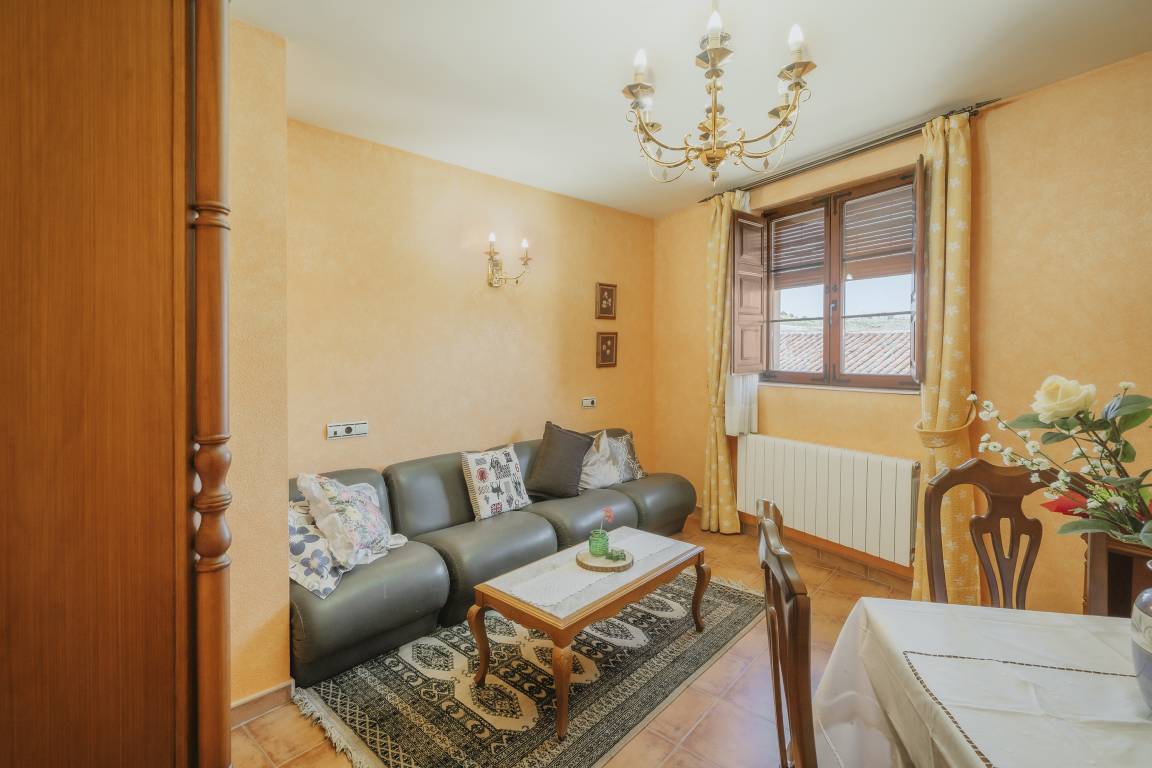 72 M² Apartamento ∙ 2 Habitaciones ∙ 4 Huéspedes - Ampudia