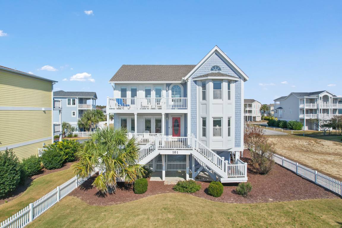 200 M² House ∙ 4 Bedrooms ∙ 8 Guests - Holden Beach, NC