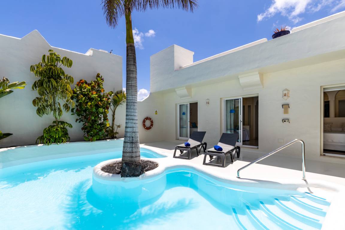 150 M² Villa ∙ 3 Bedrooms ∙ 6 Guests - Corralejo