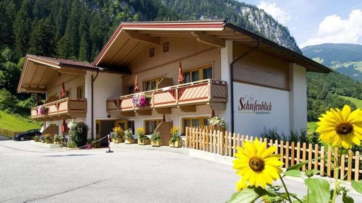 90 M² Apartment ∙ 2 Bedrooms ∙ 4 Guests - Mayrhofen