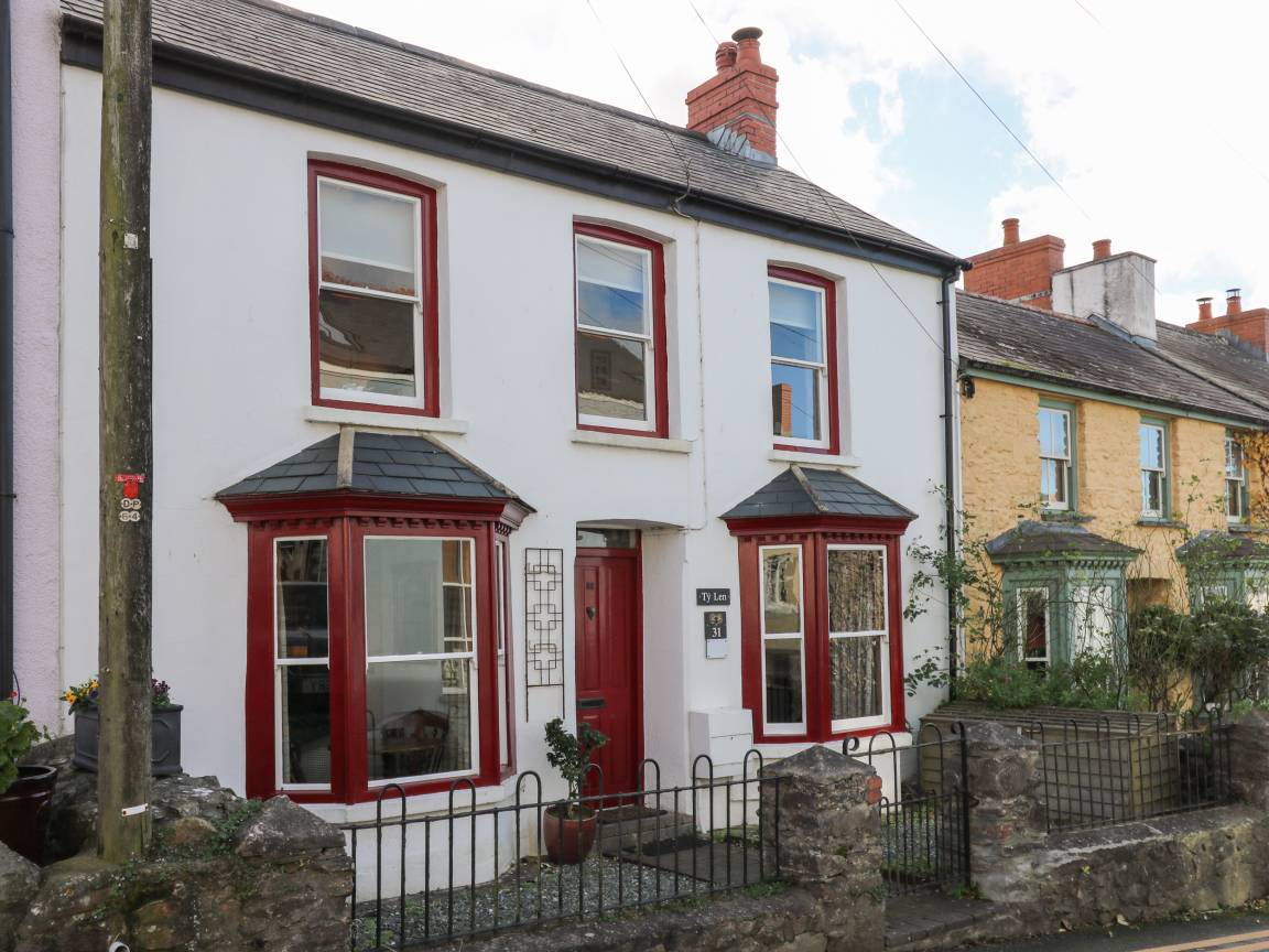 Cottage ∙ 3 Bedrooms ∙ 6 Guests - Solva