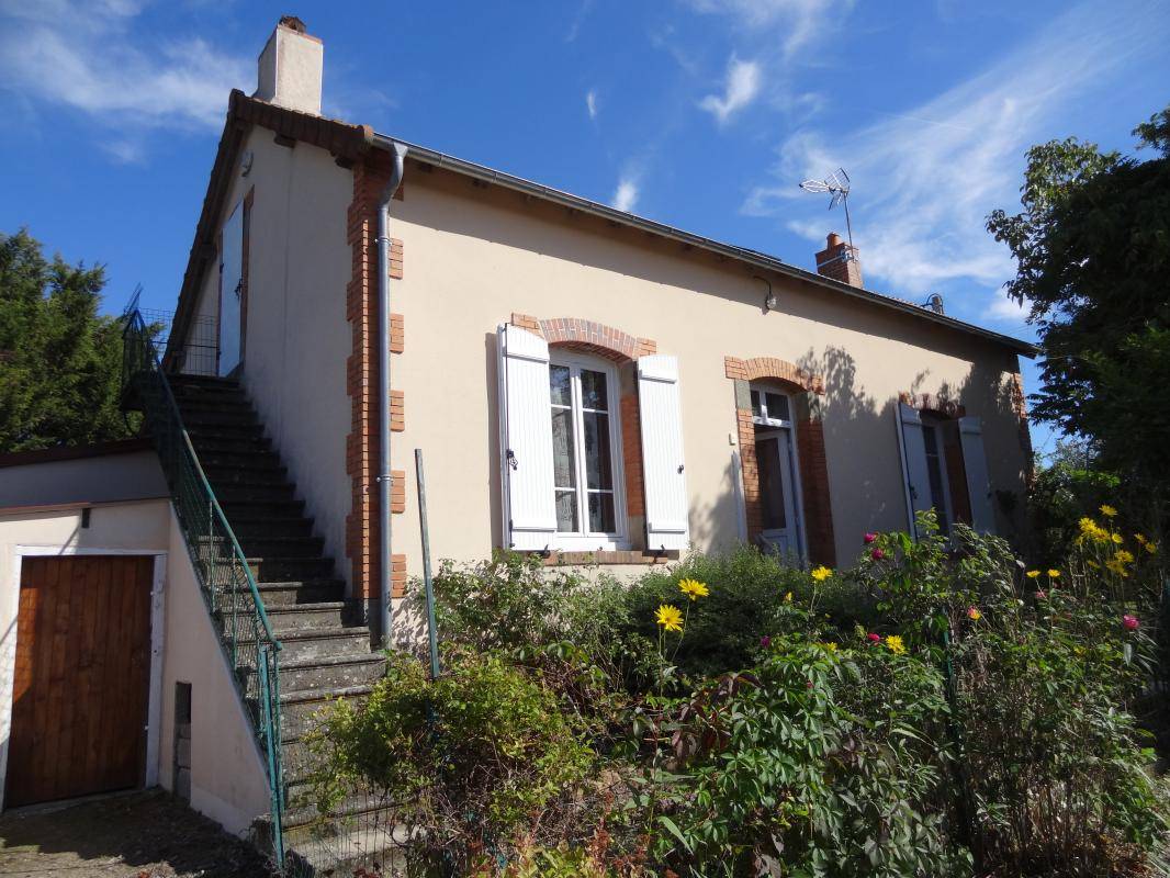 115 M² Gîte ∙ 3 Schlafzimmer ∙ 8 Gäste - Auvergne