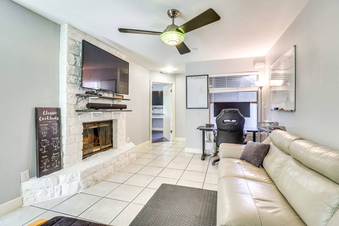 78 M² Apartment ∙ 2 Bedrooms ∙ 4 Guests - Austin