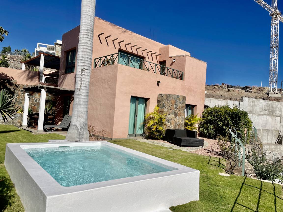 120 M² Villa ∙ 2 Bedrooms ∙ 4 Guests - Maspalomas