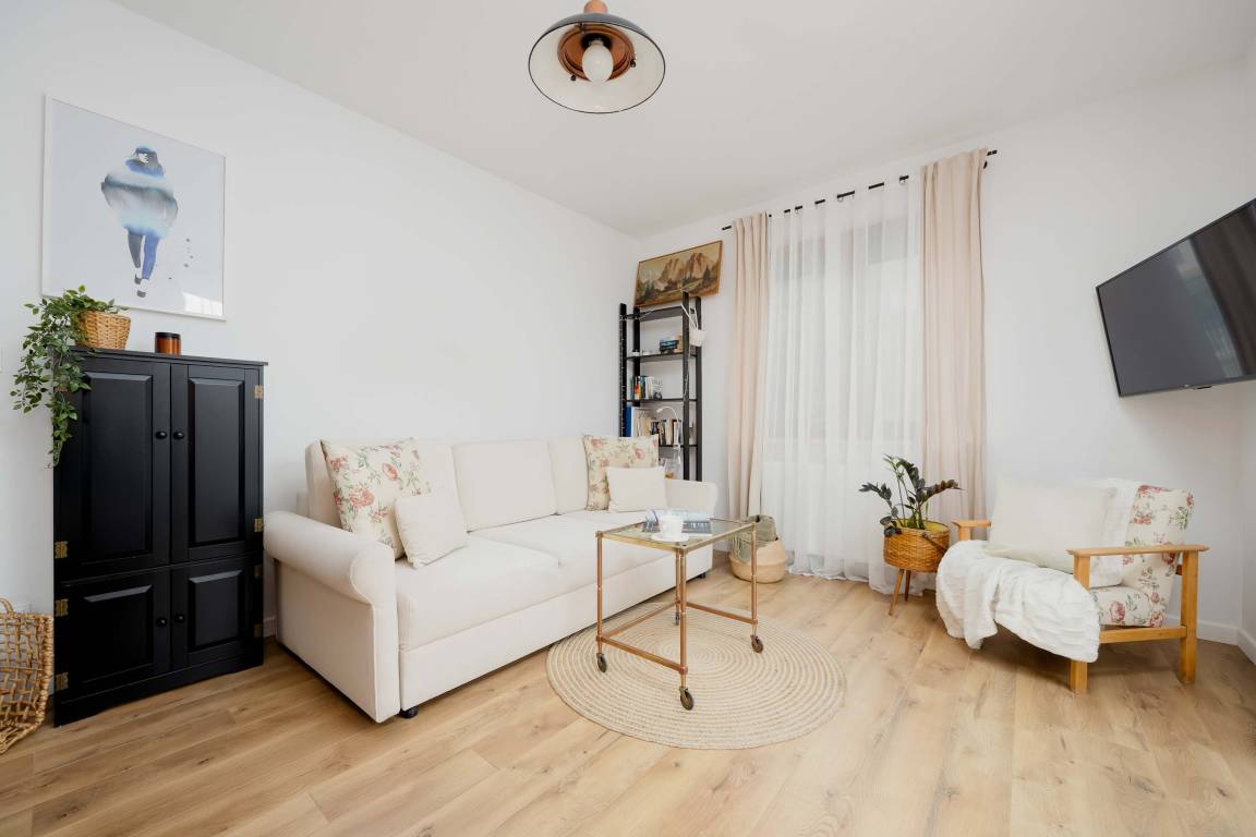 42 M² Apartment ∙ 1 Bedroom ∙ 4 Guests - Warsaw