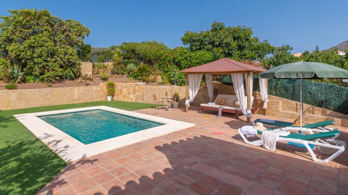 90 平方米 房子 ∙ 2客房 ∙ 4客人 - 夫里希利亞納