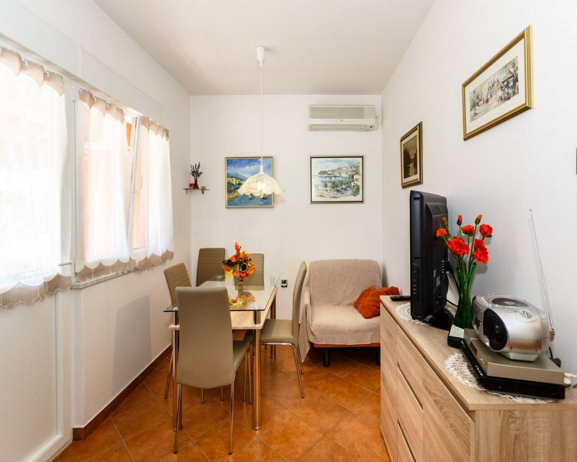 60 M² Apartment ∙ 2 Bedrooms ∙ 4 Guests - Krk